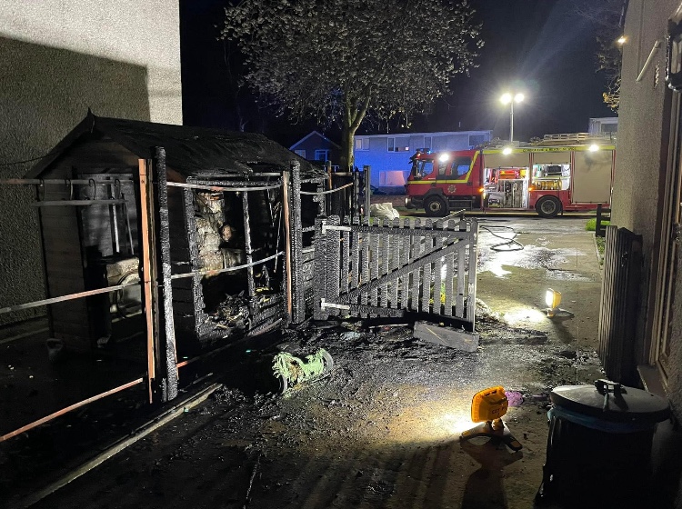 Penrith Fire Station Stop Shed Fire From Spreading To Nearby House ...