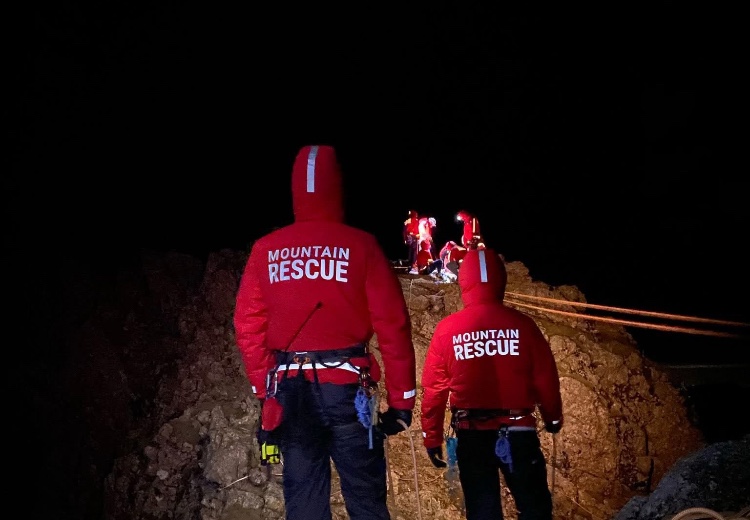 Climbers rescued with ‘truly amazing and heroic flying’ after fall on ...